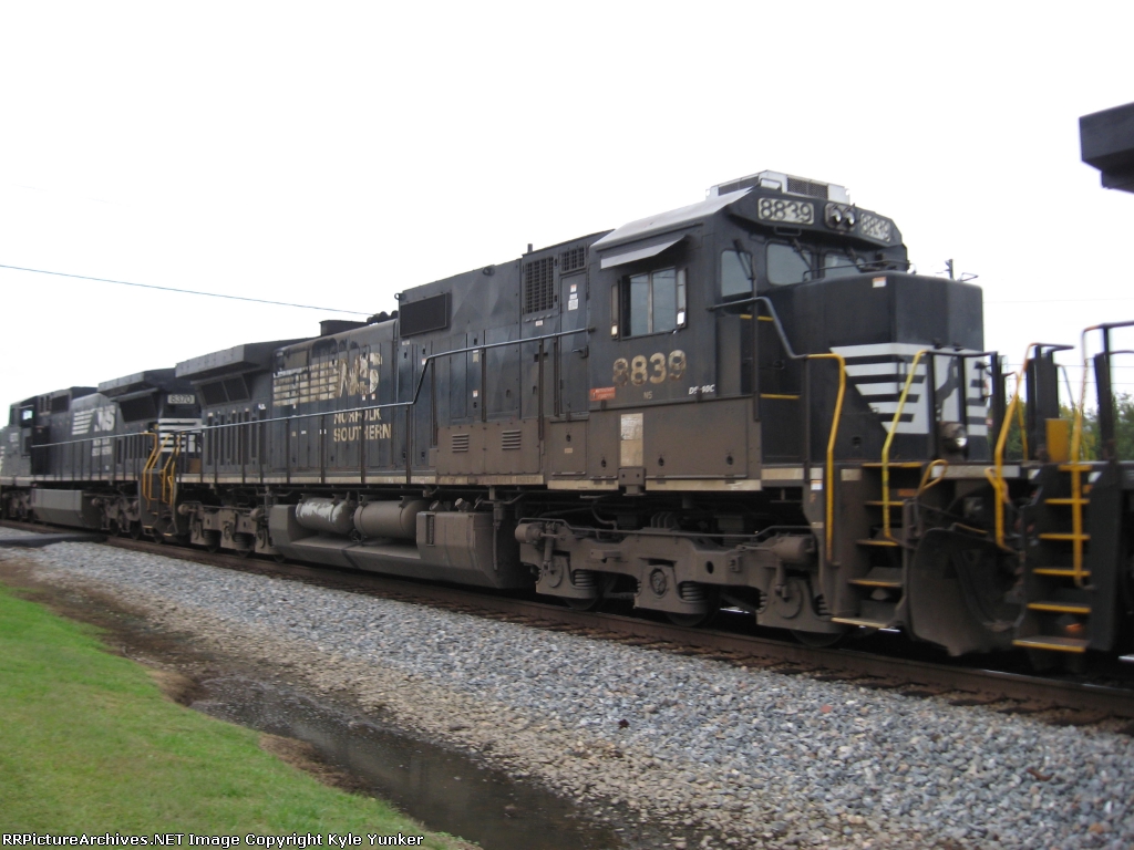 CSX 8839